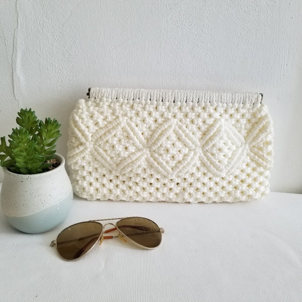 Vintage Off White Macrame Clutch Purse - Gem
